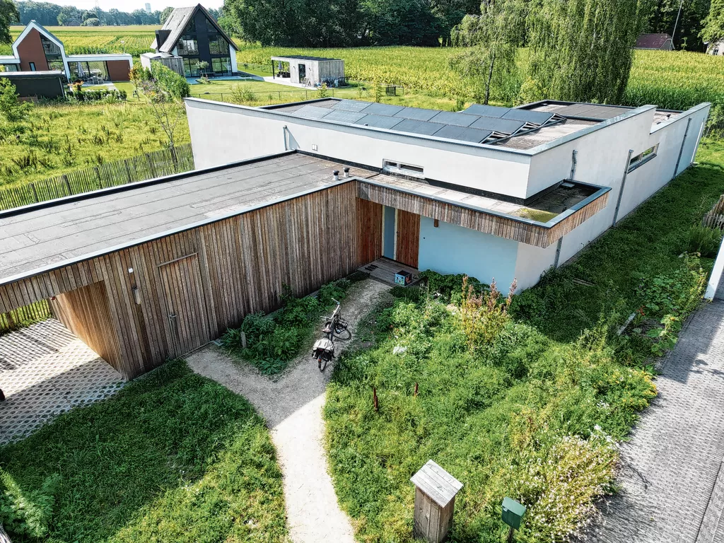 "Zo’n prachtig stukje grond; we wilden iets terugdoen"Ecologisch verantwoord bouwen en wonen ...